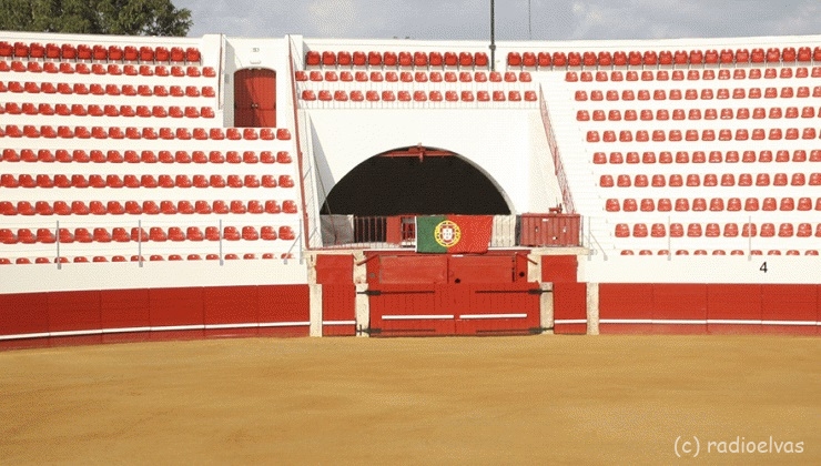 Garraiada de Carnaval este sábado à tarde em Estremoz | Rádio Nova Antena